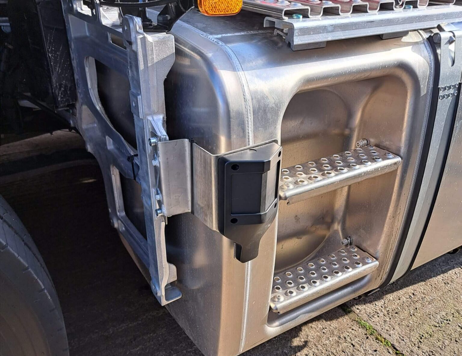 Nieuw innovatief systeem kan ongelukken tussen vrachtwagens en fietsers helpen voorkomen - TW.nl