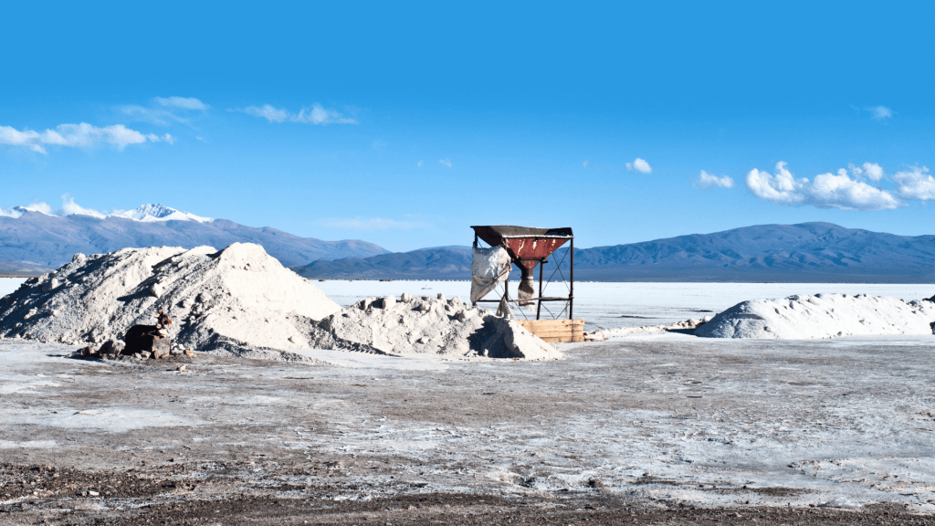 “Geen druppel water nodig”: lithium uit dorre zoutvlaktes kan batterij ...